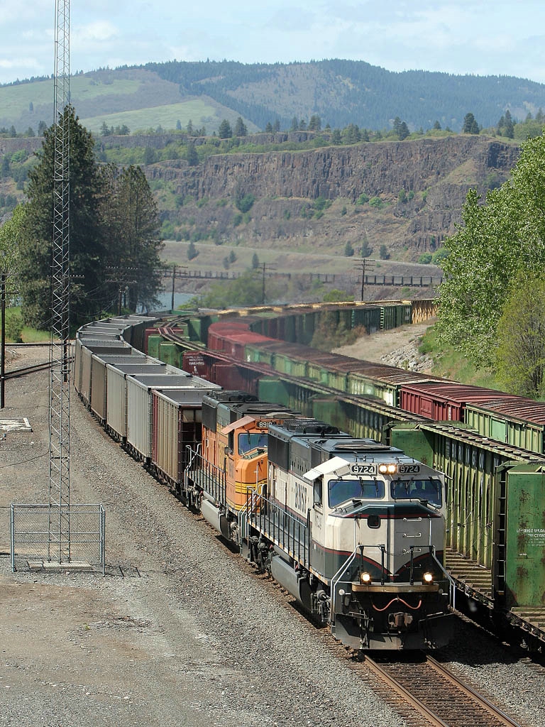 BNSF 9724